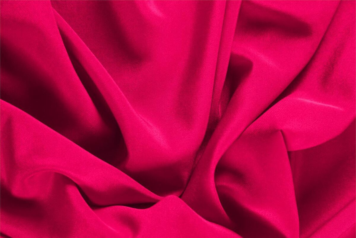 Buy online our top quality fuchsia fabrics for apparel and fashion.